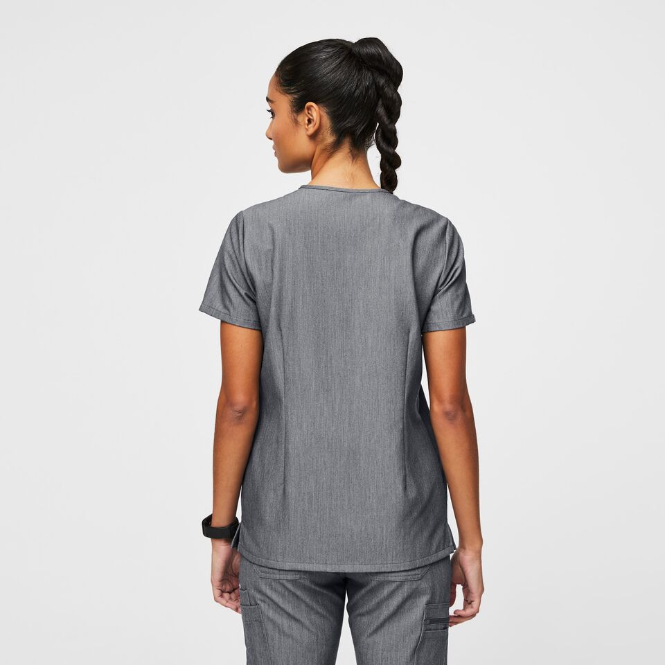 Women's Casma Three-Pocket Scrub Top - Graphite · FIGS