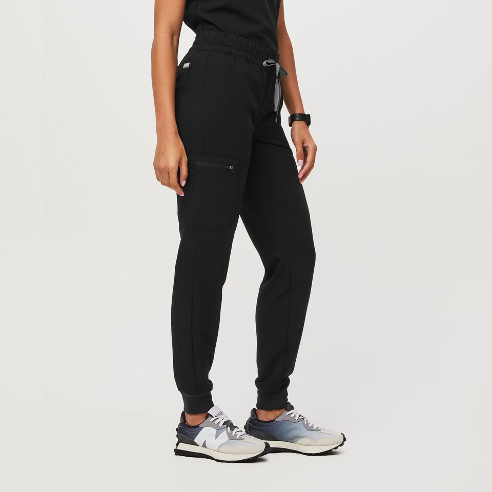 Women’s Uman Relaxed Jogger Scrub Pants - Black · FIGS
