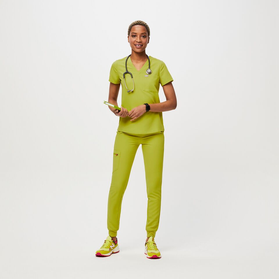 Women's Catarina One-Pocket Scrub Top - Limeade · FIGS